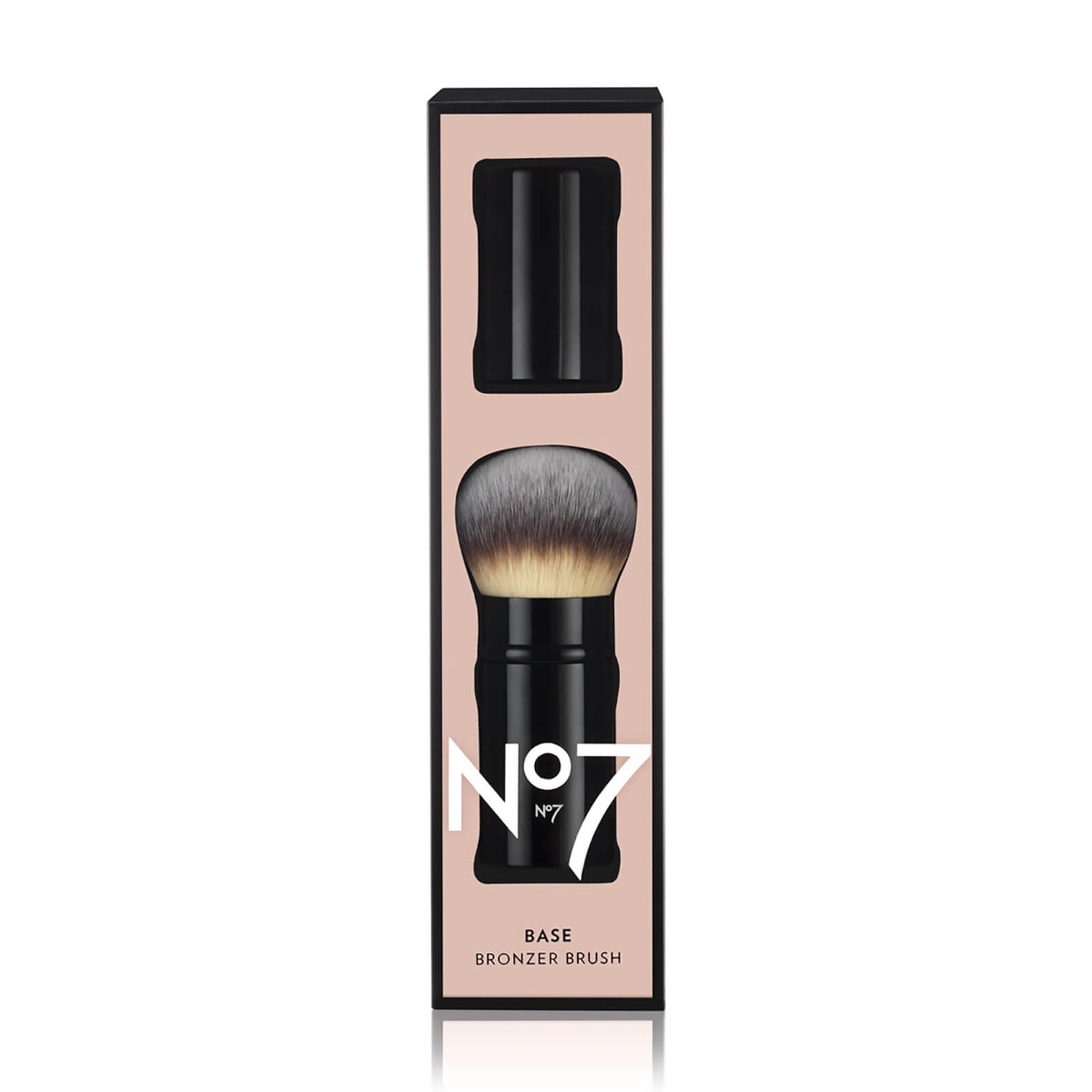Bronzer brush | No7 UK