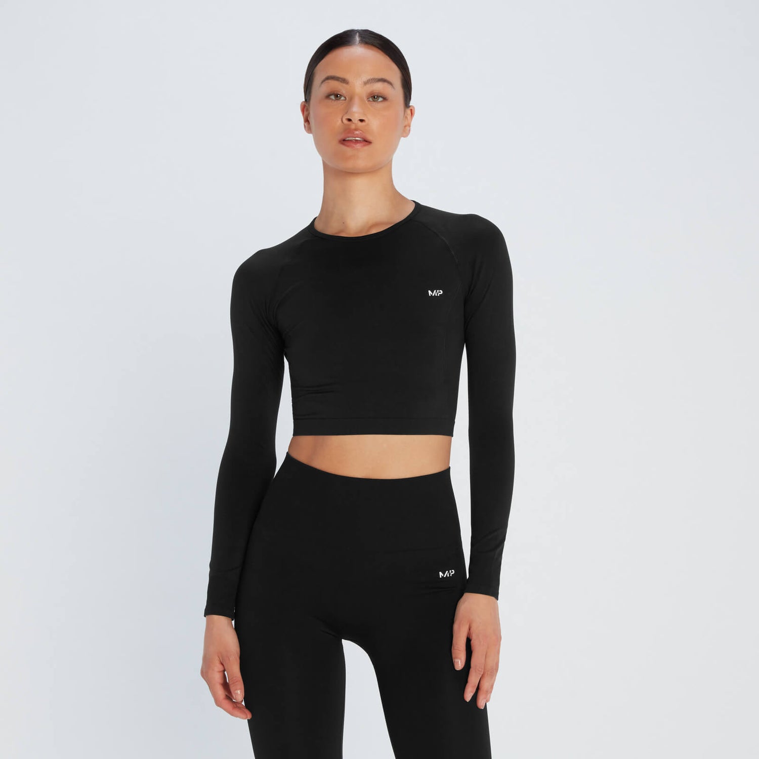 Women's Seamless Long Sleeve Crop Top | Black | MYPROTEIN™