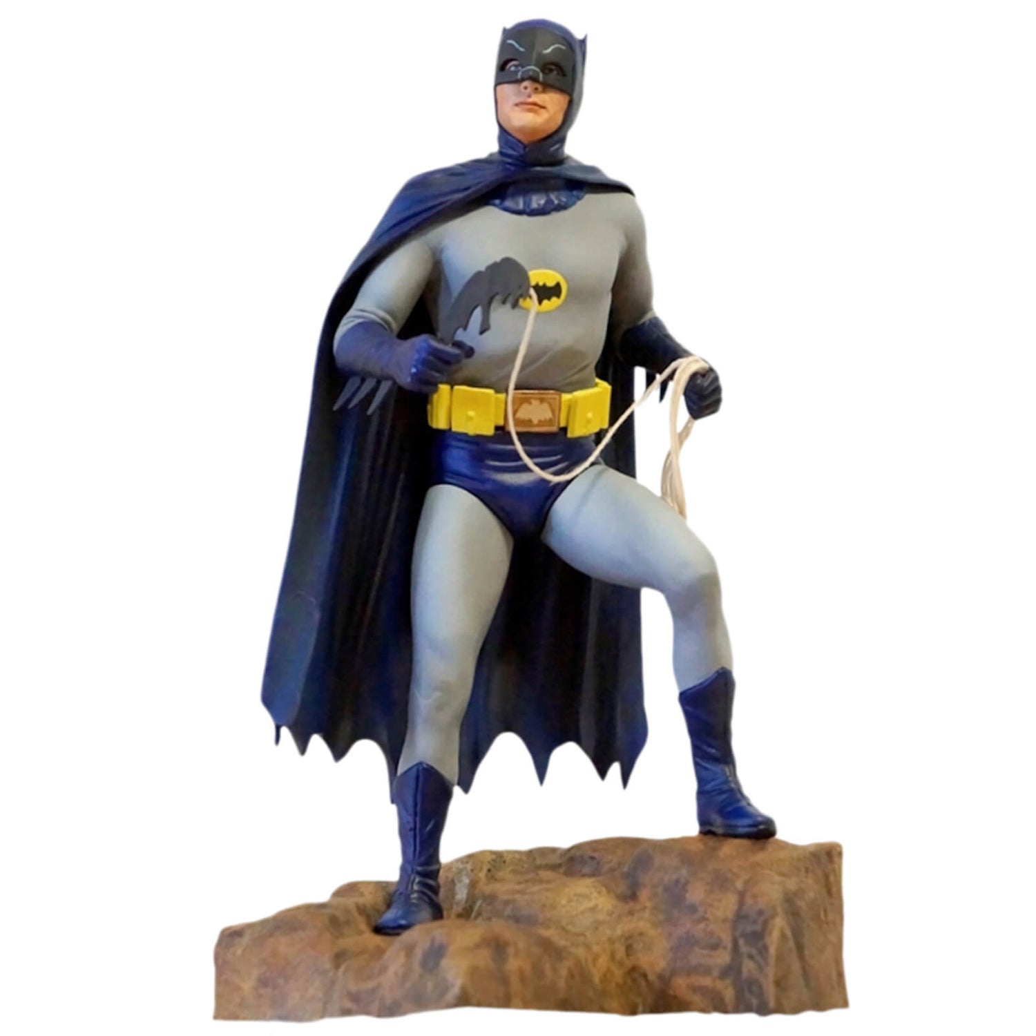 1:8 Adam West als Batman - Plastikmodellbausatz Merchandise - Zavvi UK