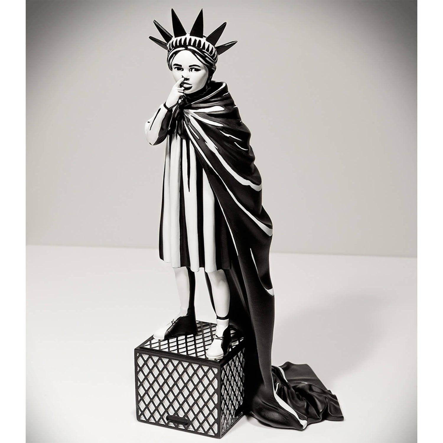 Mighty Jaxx Liberty Girl By Brandalised Figure Merchandise - Zavvi UK