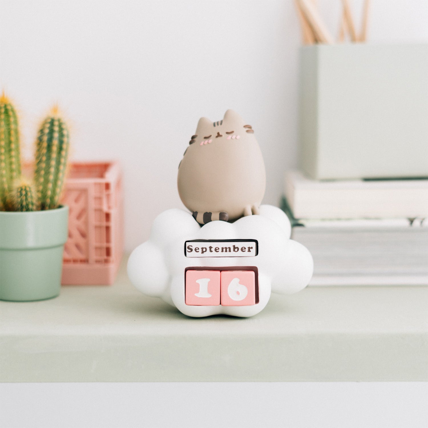 Pusheen Purrfect Love Collection 3D Perpetual Calendar - IWOOT UK