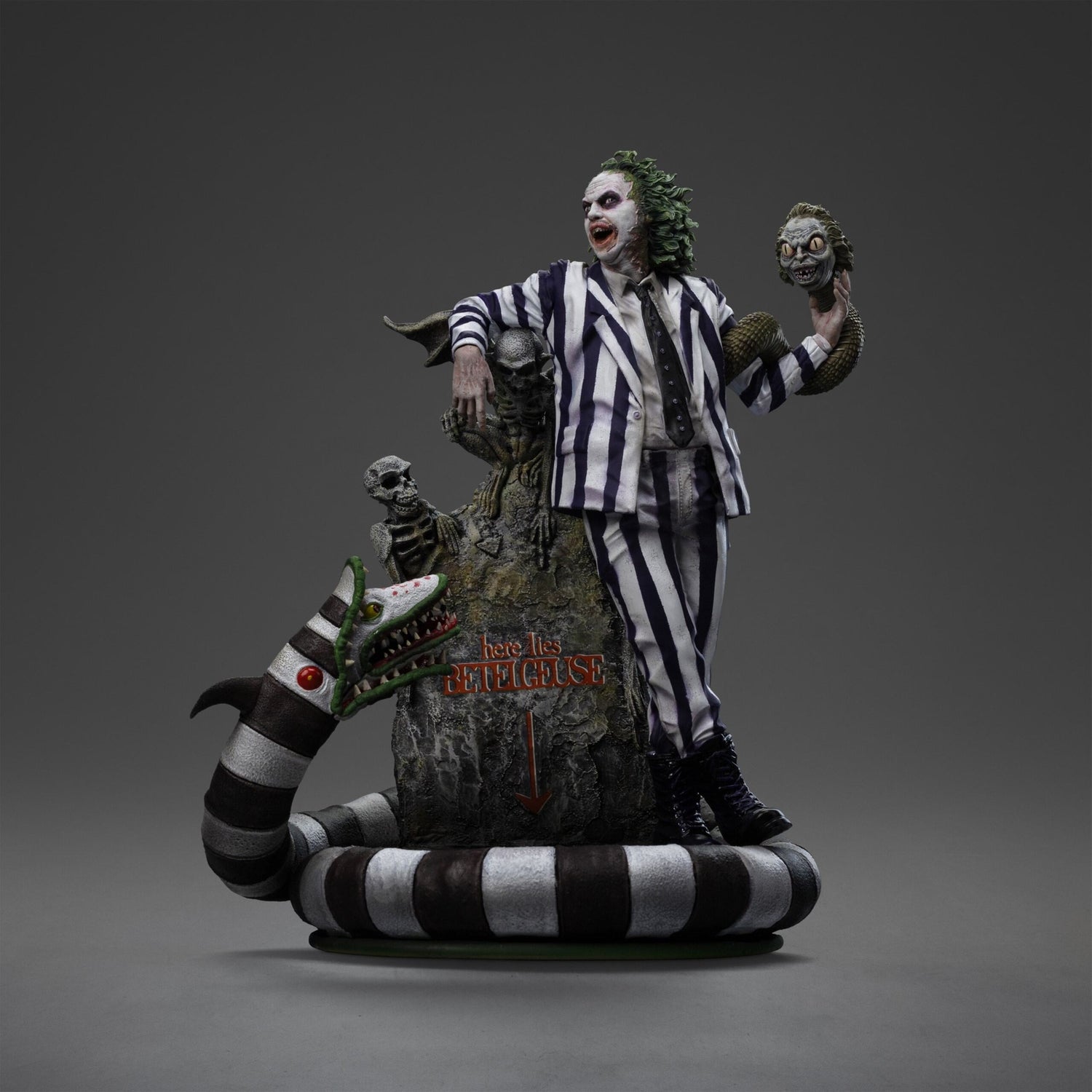 Iron Studios Beetlejuice Art Scale 1/10 Statue Merchandise | Zavvi ...