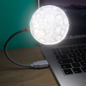 USB Moon Light - IWOOT UK