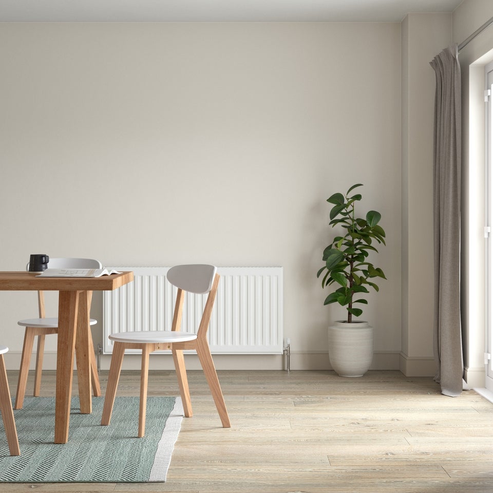 Dulux Matt Emulsion Paint Summer Linen - 5L | Homebase