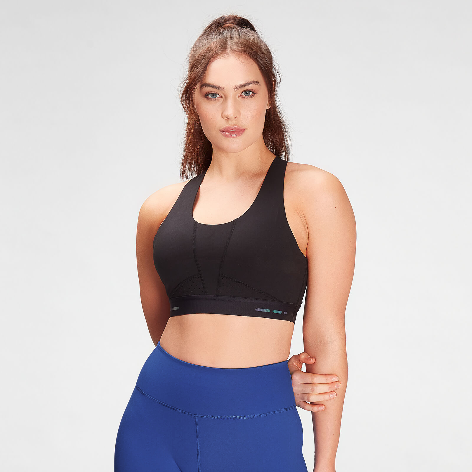 MP Women's Engage Colour Block Bra- Black / White / Cobalt | MYPROTEIN™