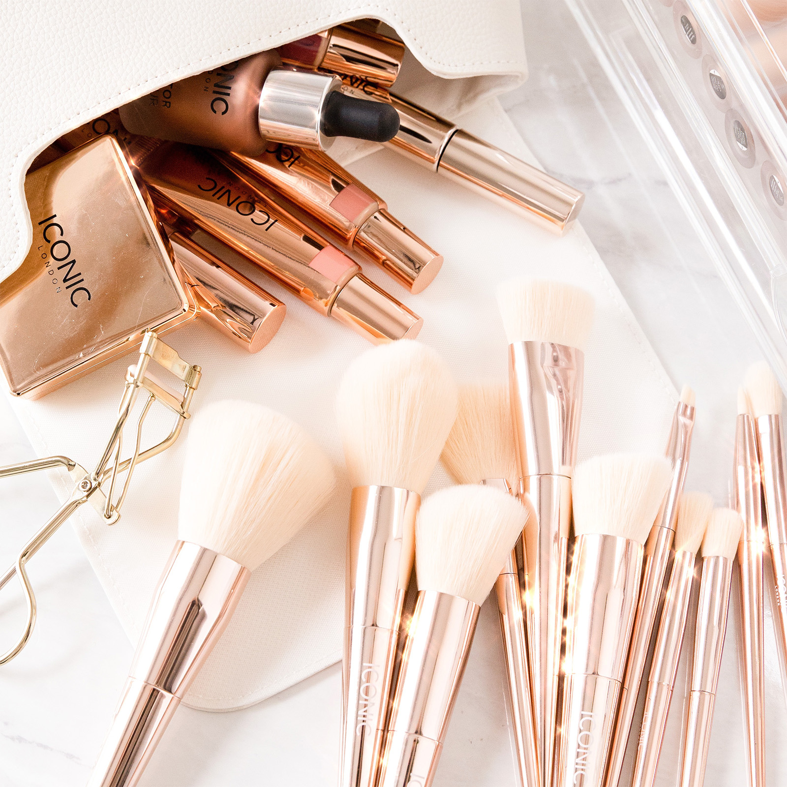 Iconic brushes store