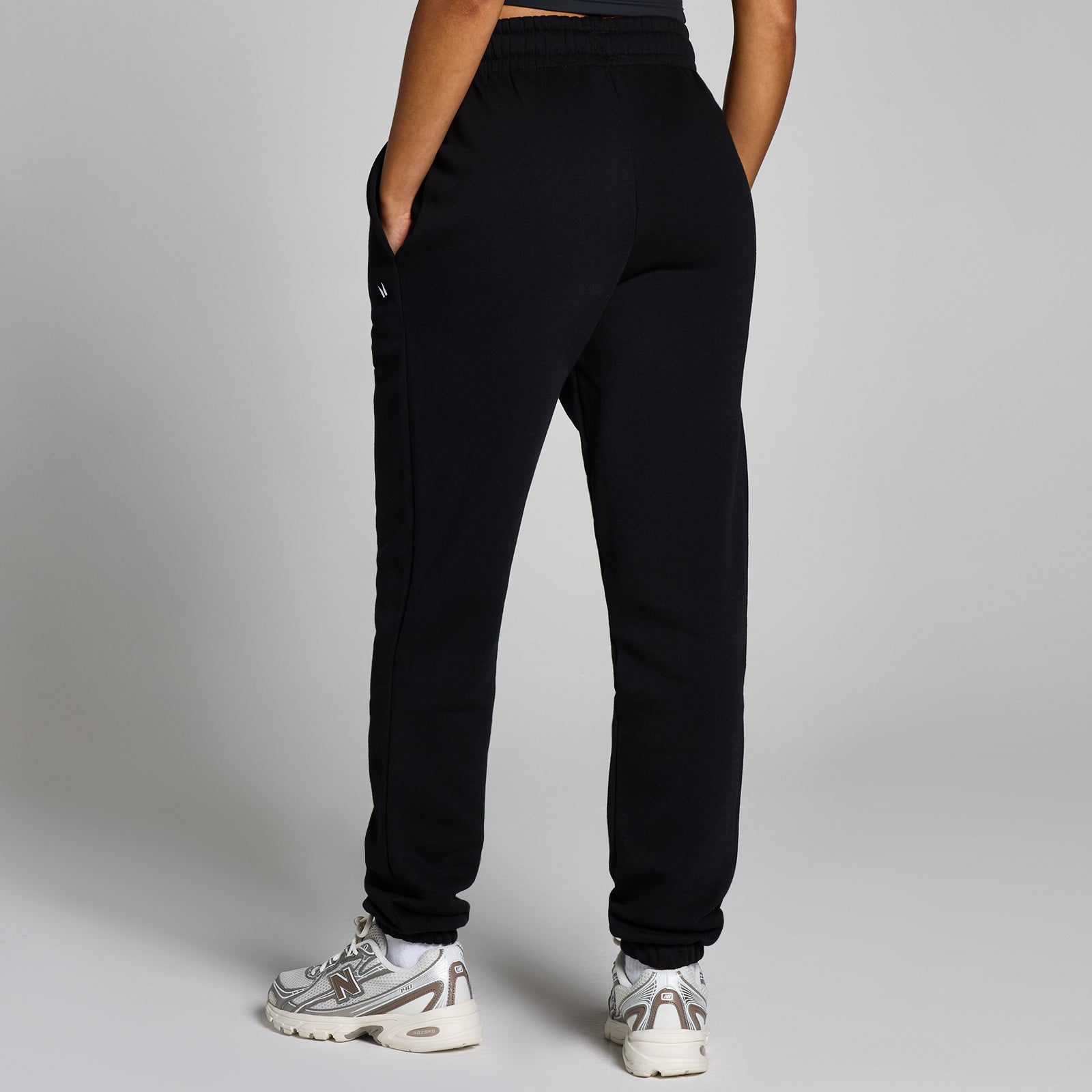 Women's Jogging Bottoms | Gym Clothing | MYPROTEIN™ | MYPROTEIN™
