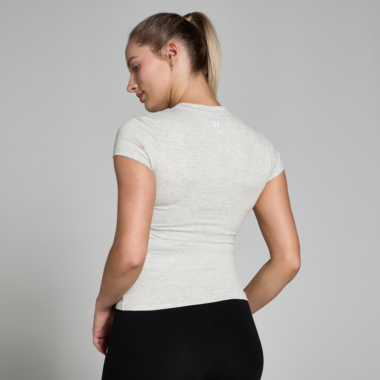 MP moteriški „Tempo Studio“ austiniai šortai – Juoda | MYPROTEIN™