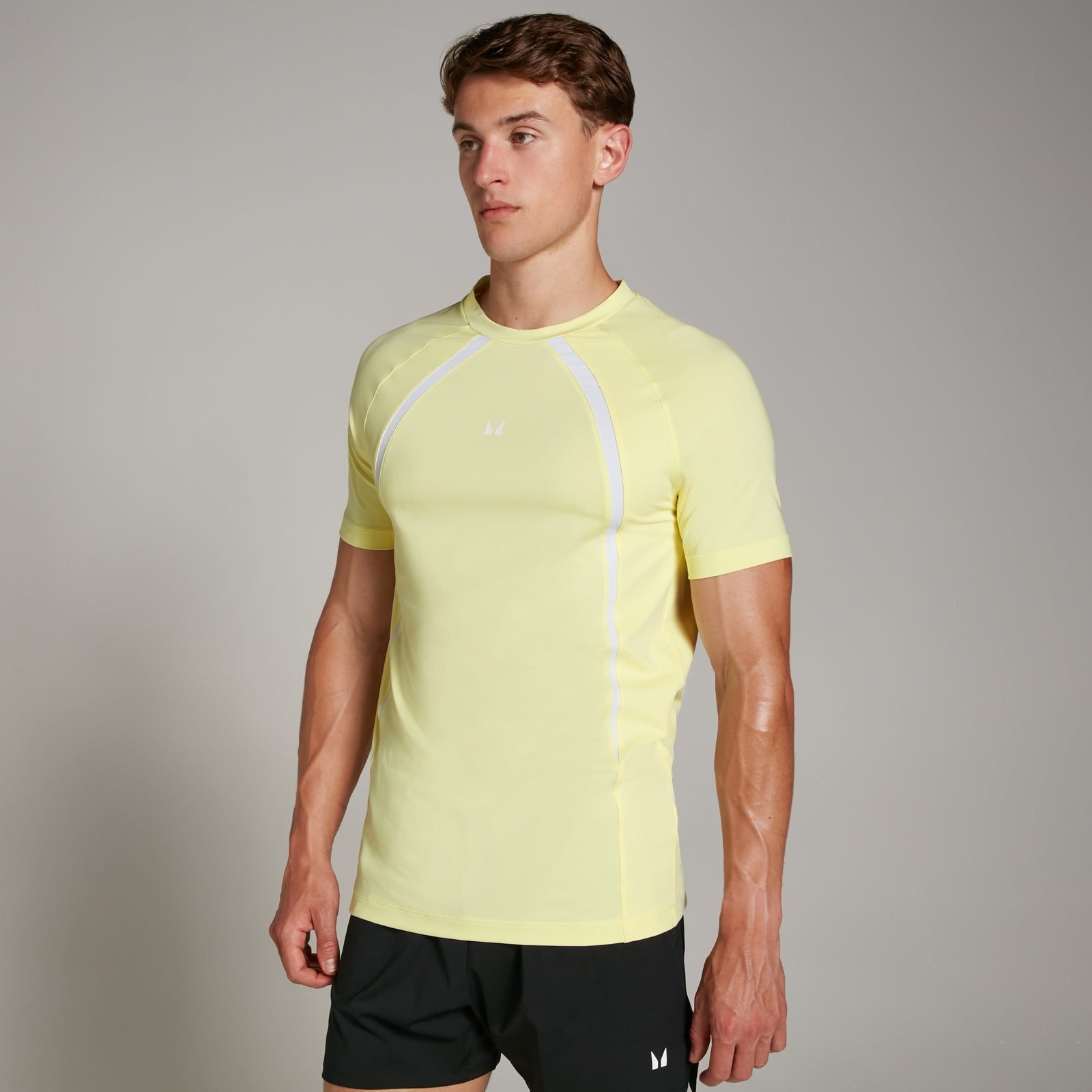 Men's Gym Tops & T-Shirts | Sports Clothing | MYPROTEIN™ | MYPROTEIN™