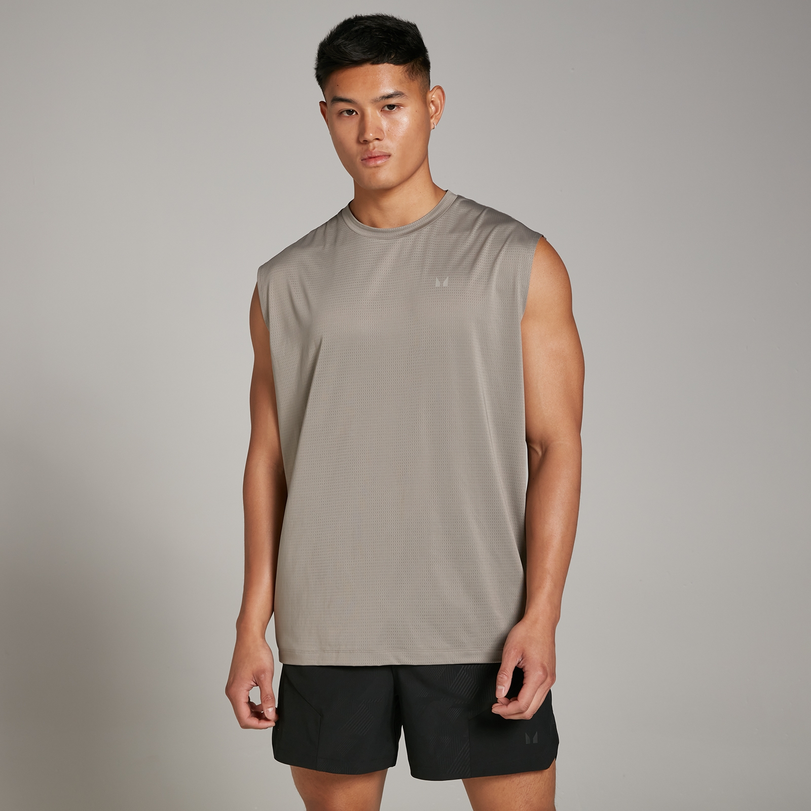 MP Men's Tempo Oversized Mesh Training Tank - Black | Myprotein UK