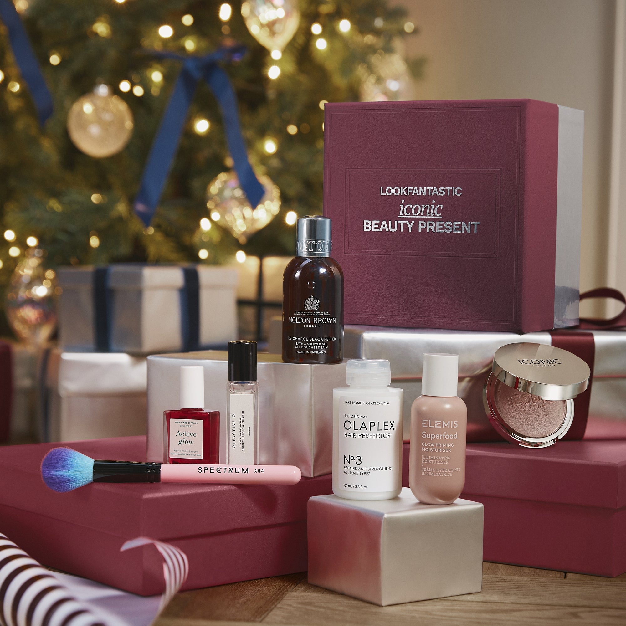 LOOKFANTASTIC Kerst Beauty Cadeau (ter waarde van meer dan € 190 ...