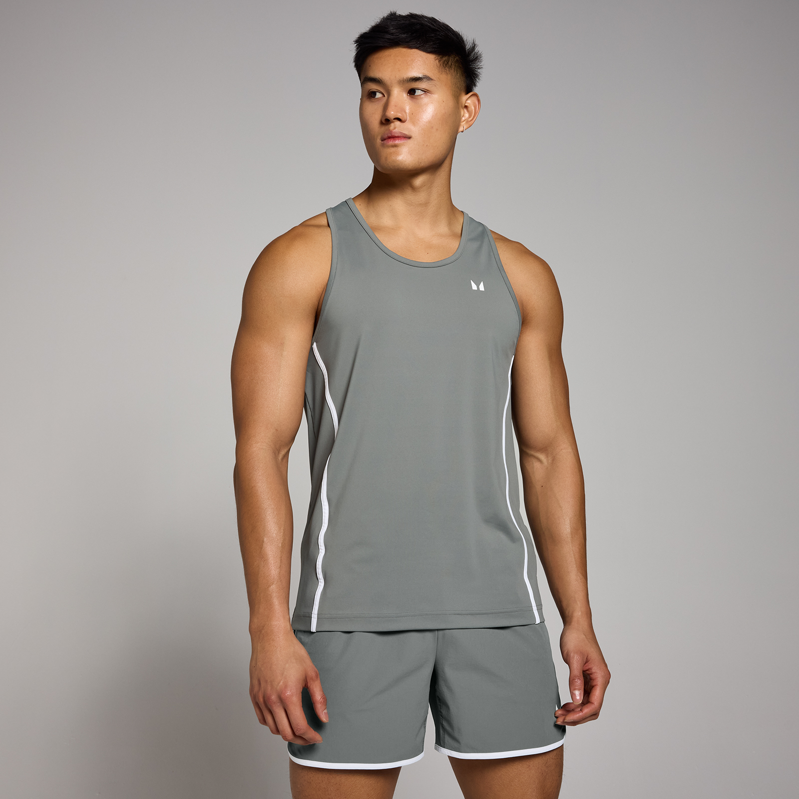 Canotta sportiva a spalline strette Essentials da uomo | Blu navy ...