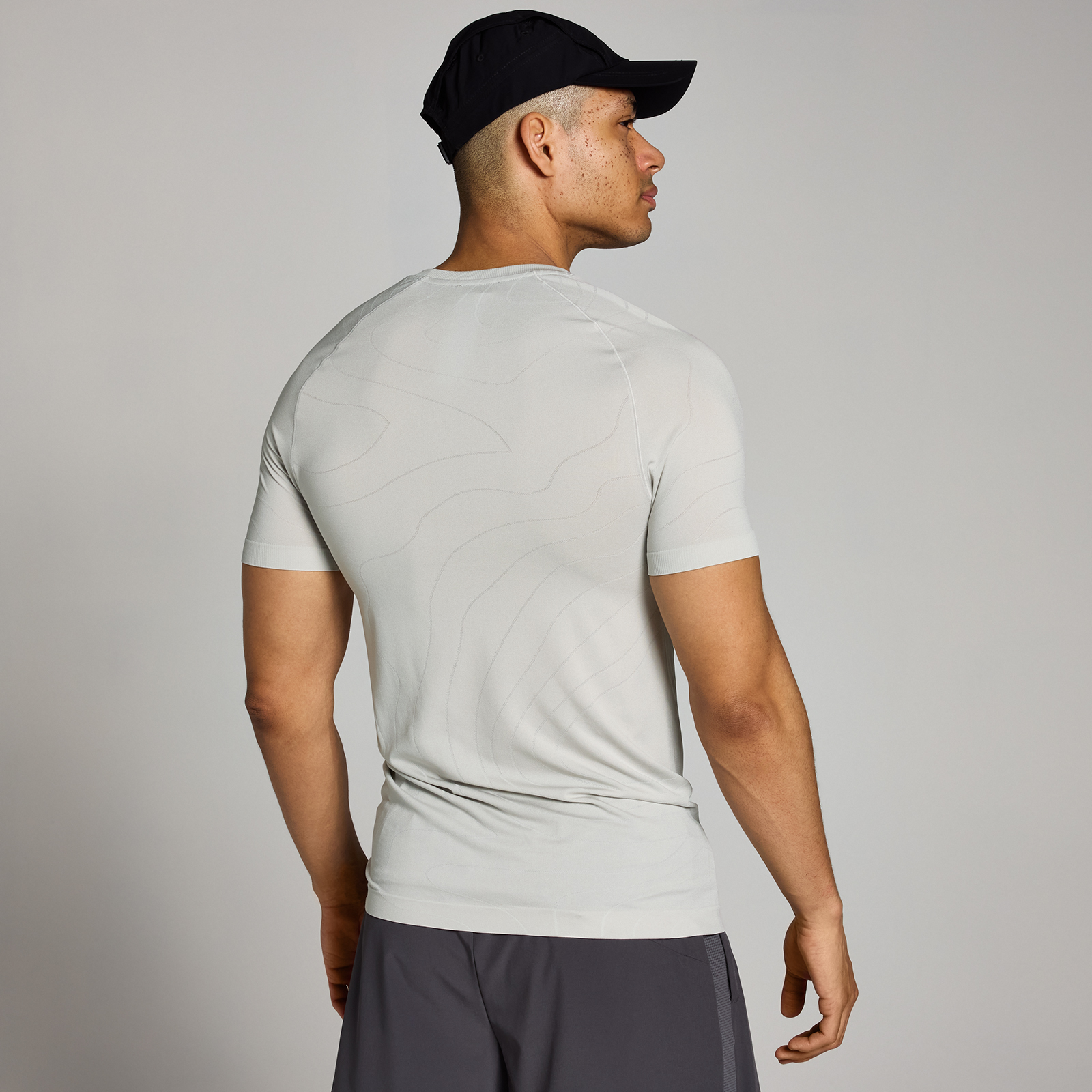 MP Men's Velocity Ultra Muscle Fit Seamless T-Shirt - Dark Grey ...