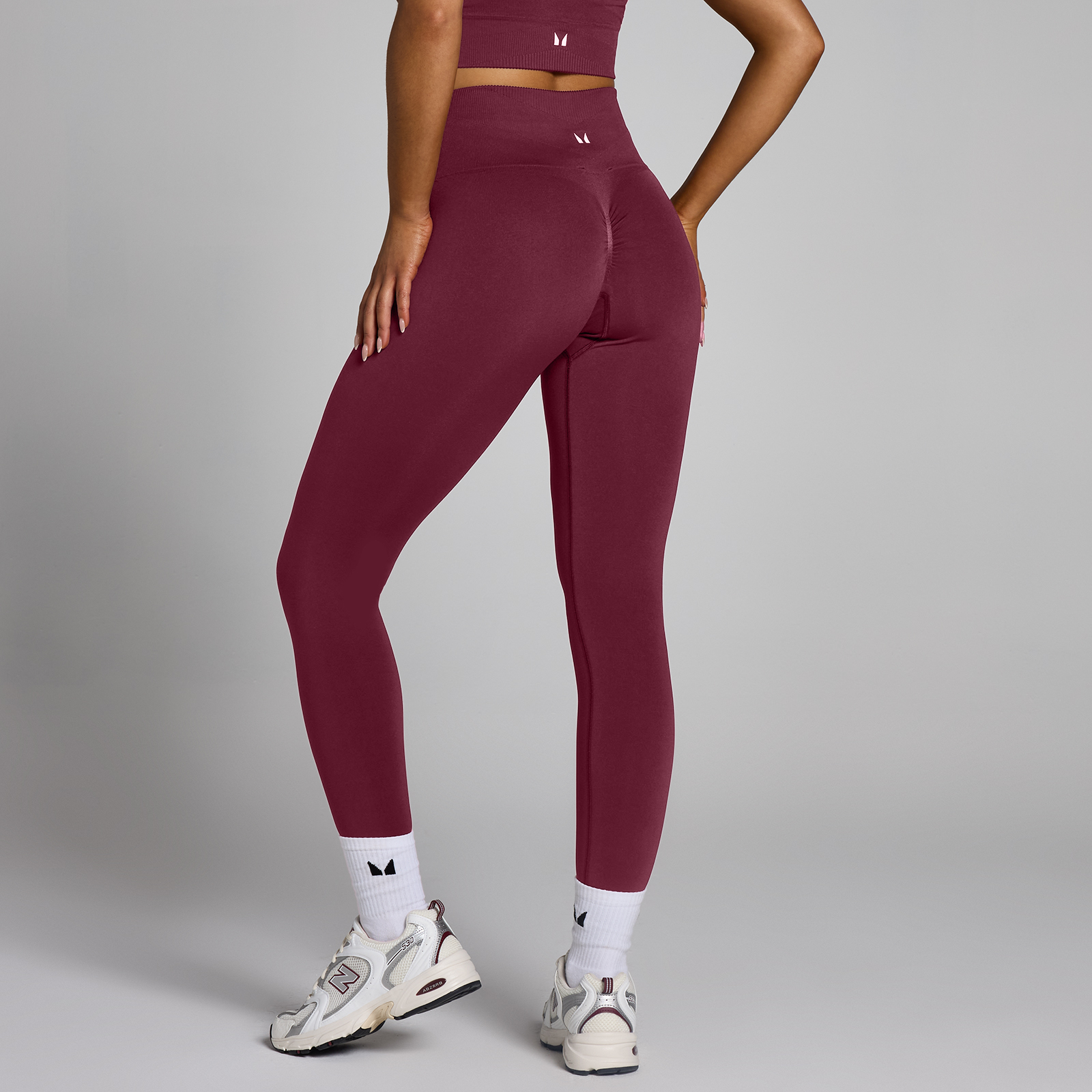 Women's Red Gym Leggings | Gym Clothing | MYPROTEIN™
