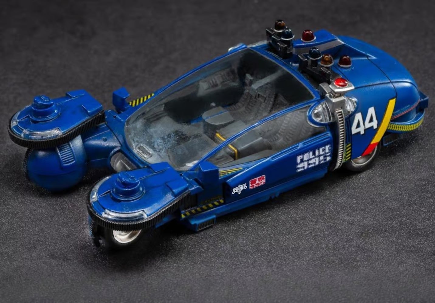 Threezero Blade Runner 2049 Deckard's Police Spinner (3.7") | Zavvi UK