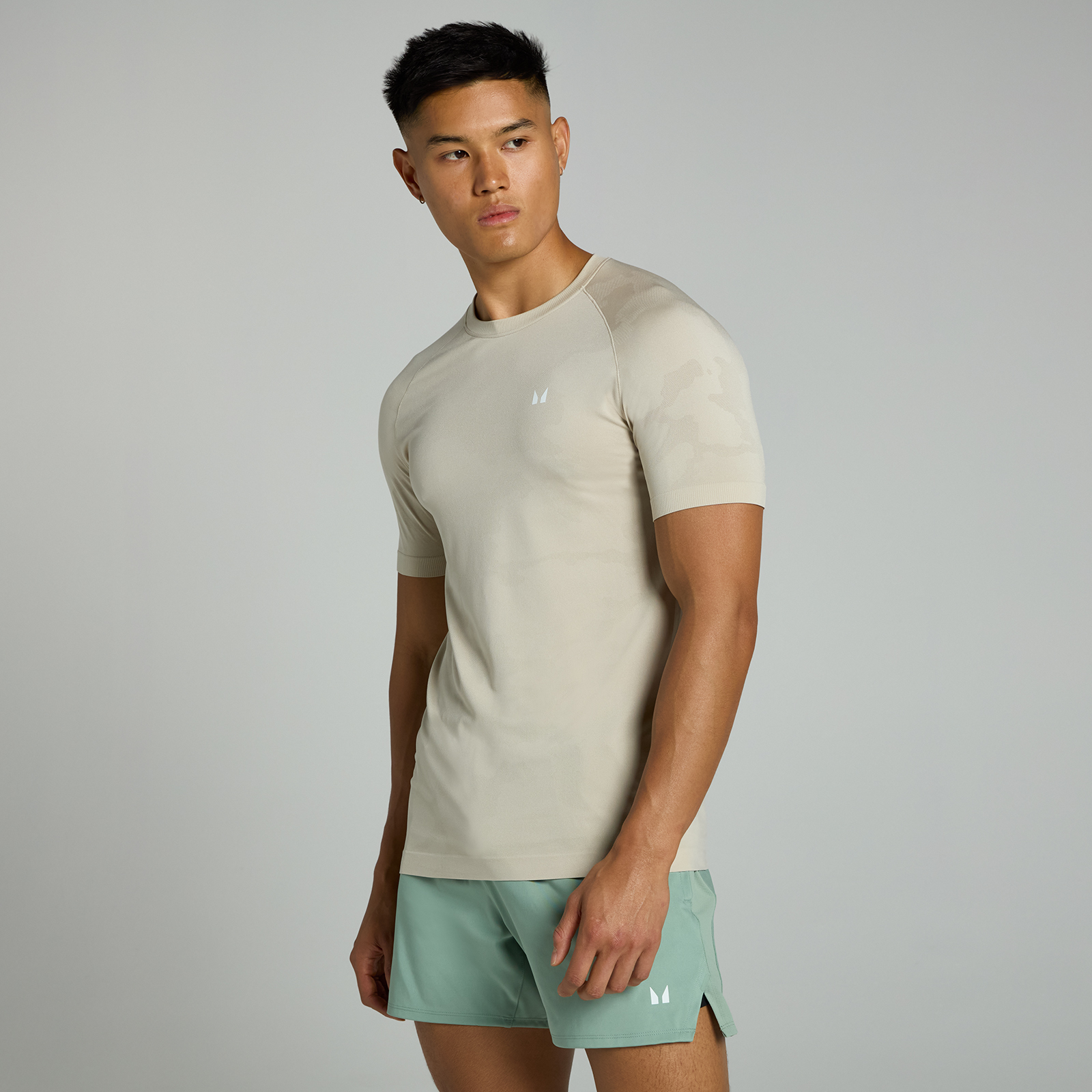 MP Men's Tempo Muscle Fit Seamless T-Shirt - Pale Green | Myprotein UK