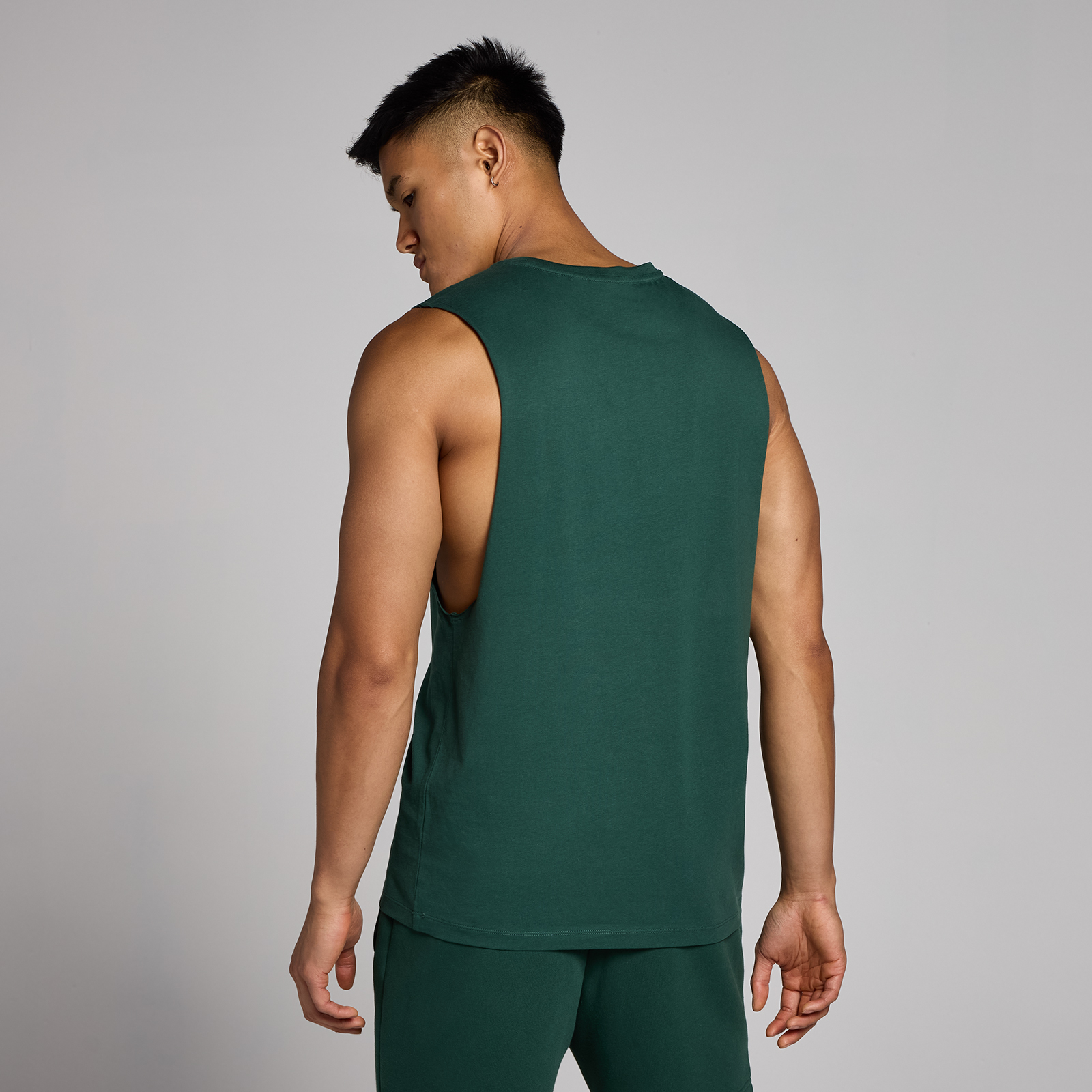 MP Men's Rest Day Drop Armhole Tank Top - Deep Berry | MYPROTEIN™