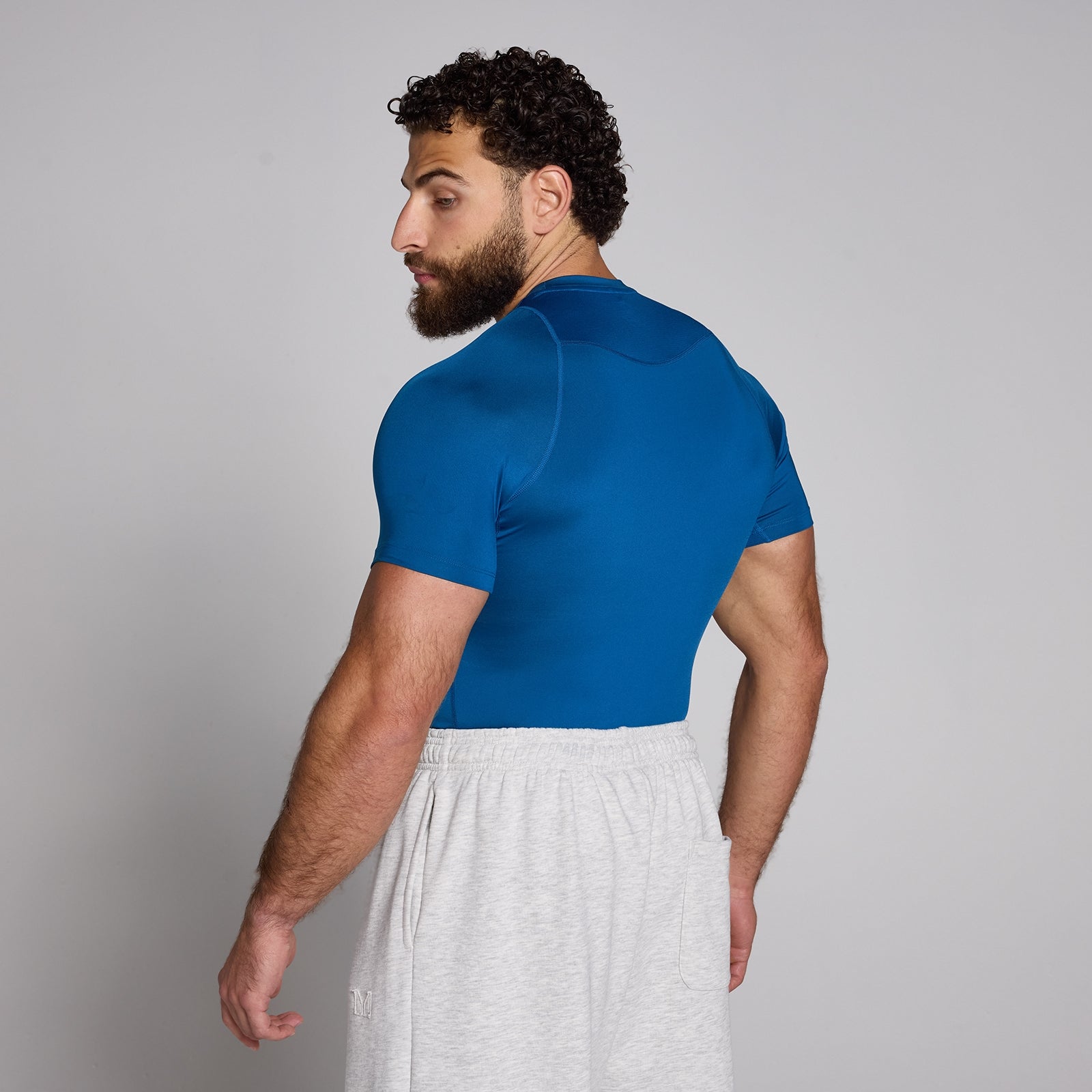Men's Base Layer | Compression Shirt & Tops | Myprotein UK