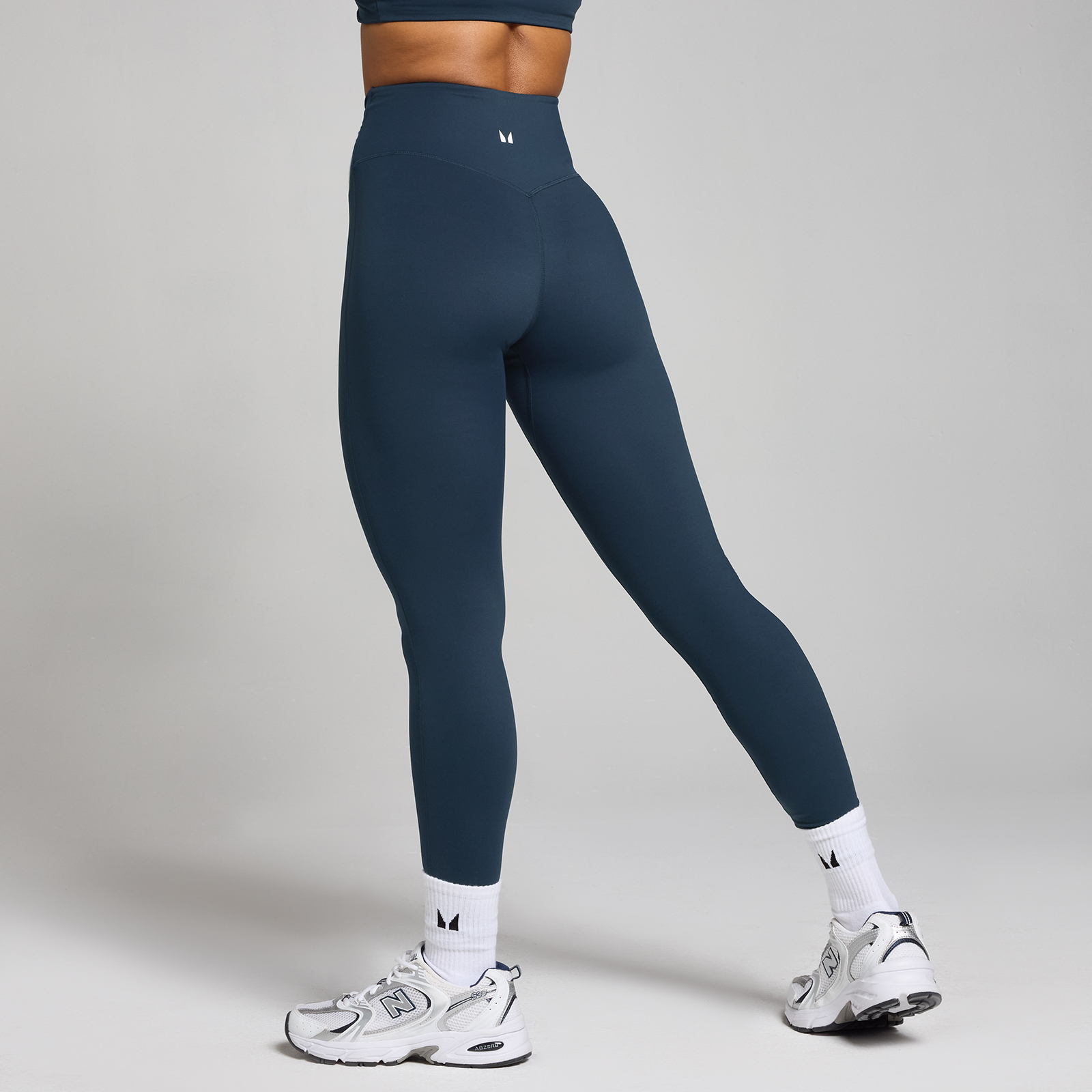 MP Women's Shape Seamless Zip Through Jacket - Dark Sapphire | MYPROTEIN™